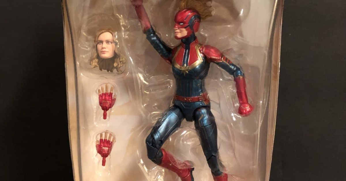 Let's Take a Look at the Marvel Legends Captain Marvel Figure