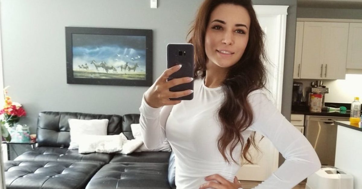 Alinity Issues Apology After PETA Demands She Be Kicked From Twitch