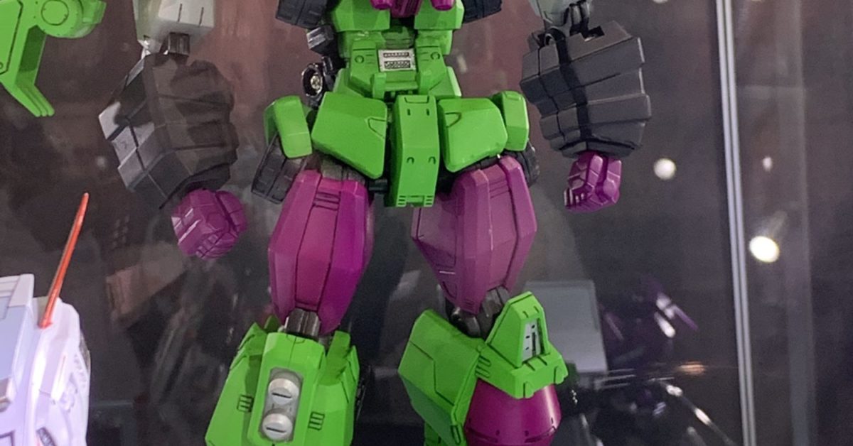 Flame Toys Transformers SDCC Display: Dynamic and Desirable