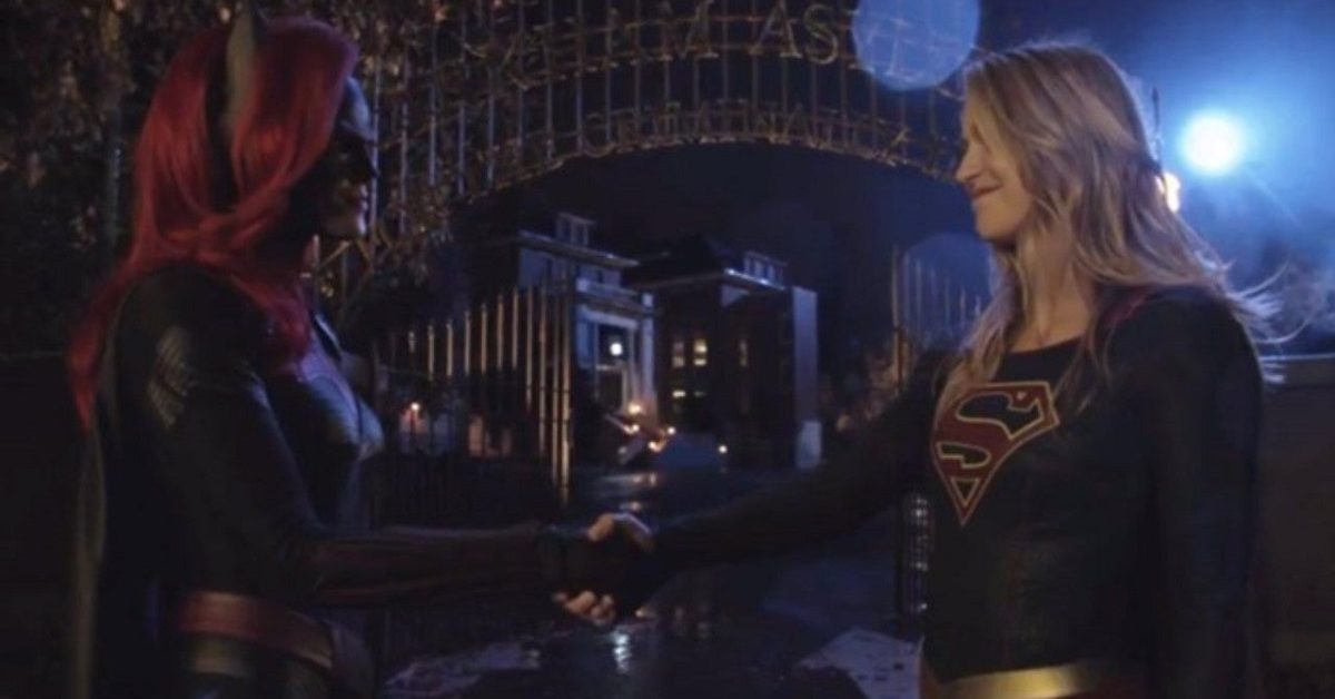 "Batwoman" Episode 7: Superman, Lois Lane & Mia Smoak - "Crisis"?