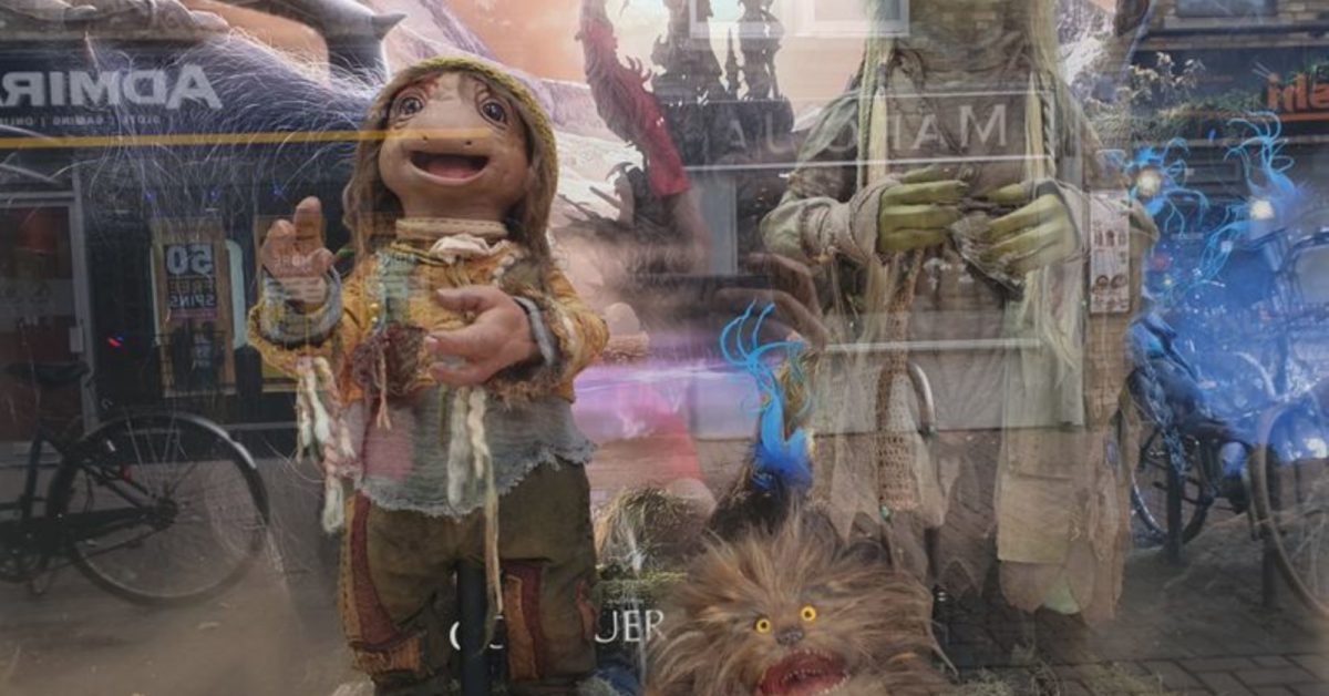 Forbidden Planet Comic Stores in the UK Get Actual Dark Crystal Puppet ...