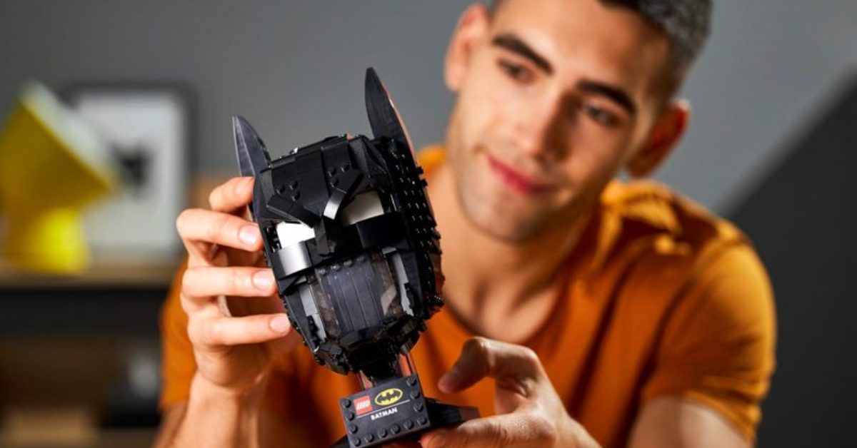 Build The Batman Cowl With LEGO’s Newest Helmet Model Set