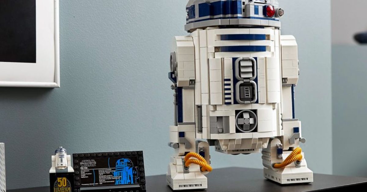 LEGO Celebrates Lucasfilm 50th Anniversary With New R2-D2 Set
