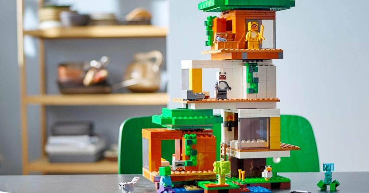 Minecraft Comes To Life With New Modern Treehouse LEGO Set
