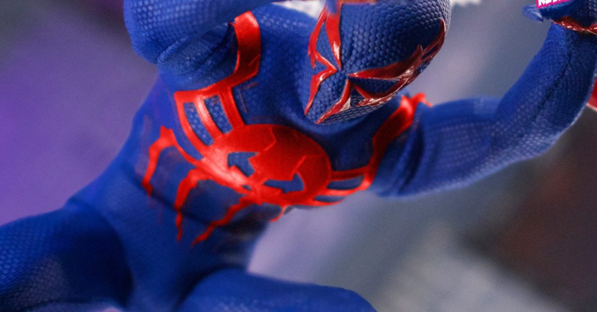 Mezco Toyz Con 2021 Recap: Spidey 2099, Silent Hill, Robin and More