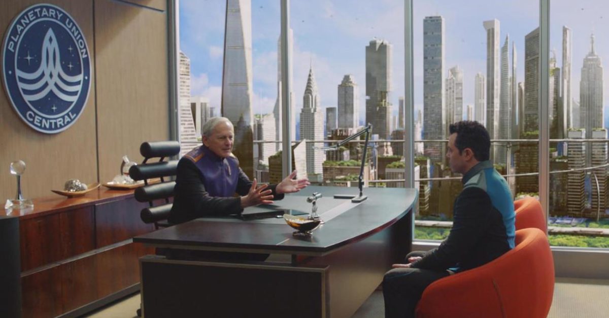 The Orville Season 3 Shares Seth MacFarlane Planetary Union Sign Look