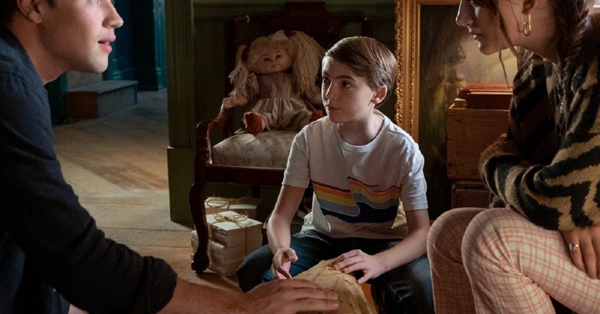 Locke & Key Season 2 Mini-Teaser Finds Bode's As Curious As Ever