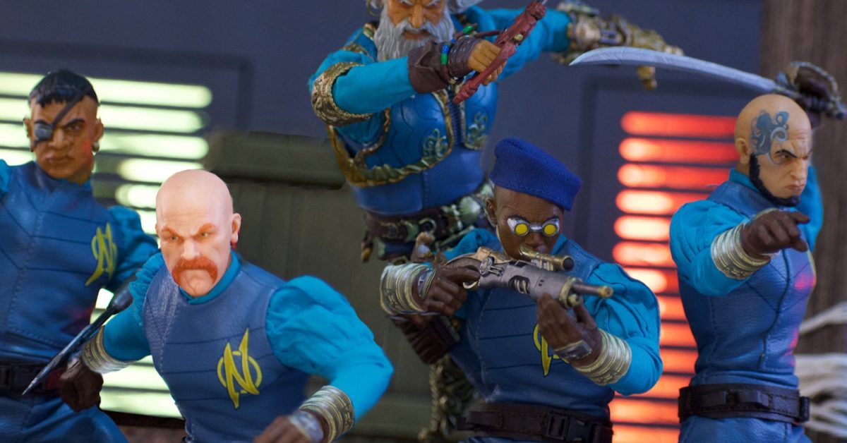 Mezco Toyz Debuts Captain Nemo Nautilus Crew Builder Figure Set