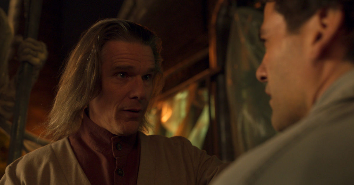Moon Knight: Ethan Hawke Addresses Hulk, Blade & Dracula Fan Theories