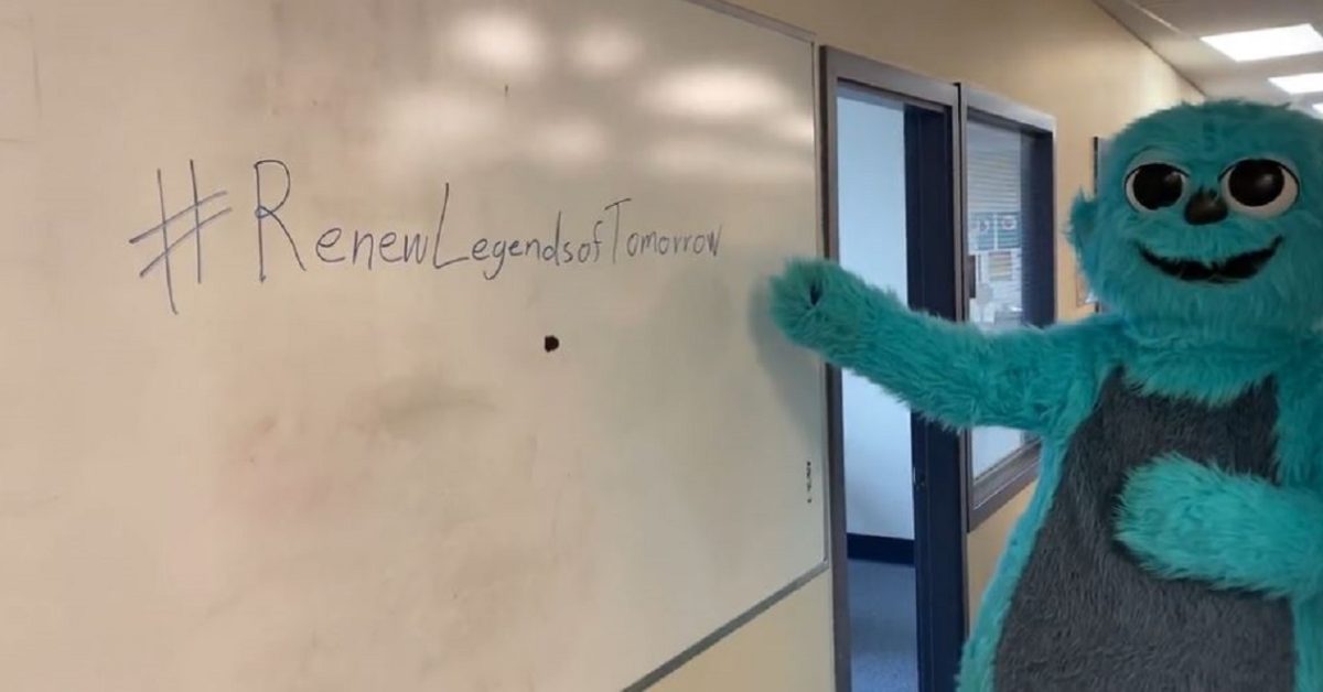 Legends of Tomorrow: Beebo's Getting Things Ready For A Season 8