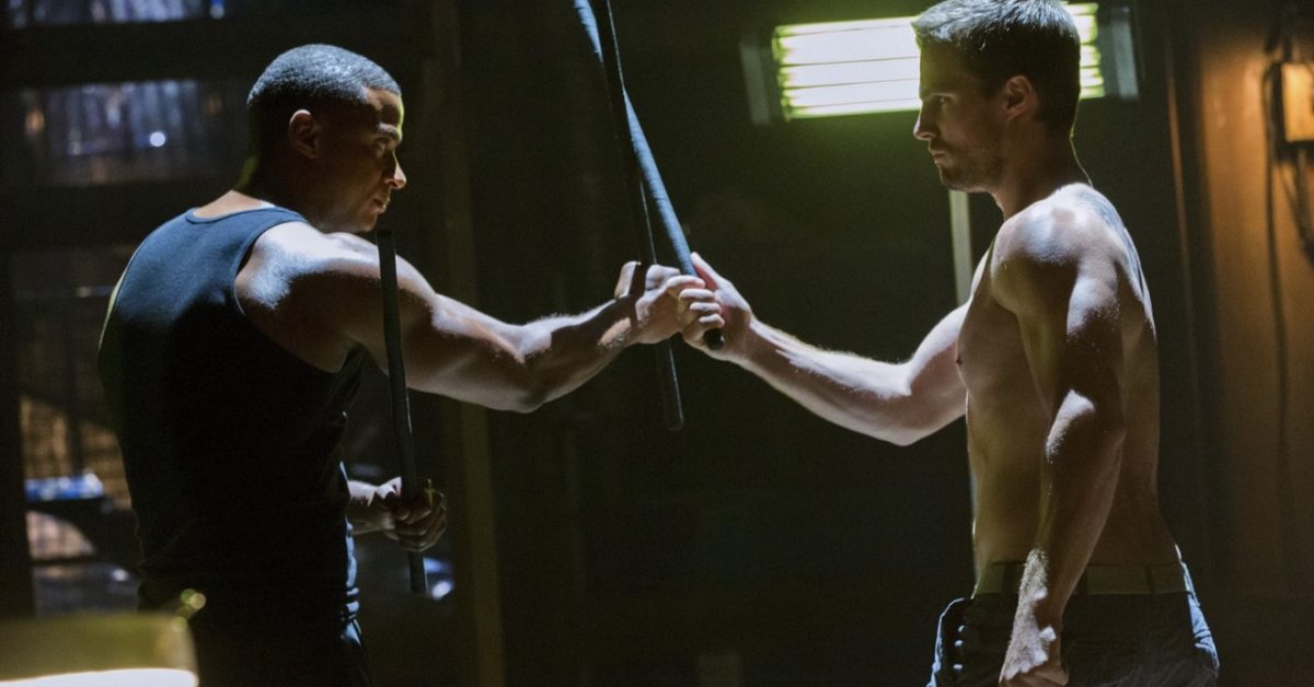 Arrow: Someone Point Amell, Ramsey in the Direction of the Multiverse