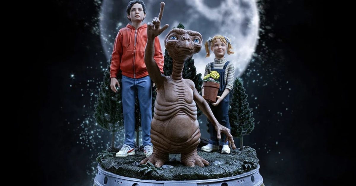 E.T. is Ready to Phone Home with Iron Studios Latest 1/10 Statue