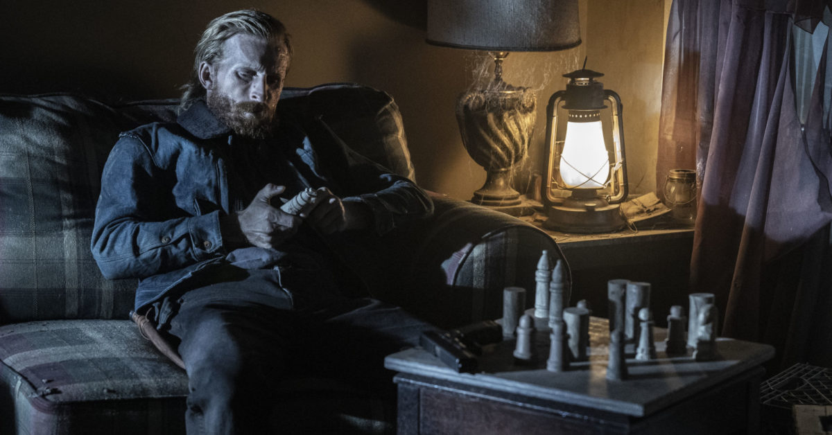 Fear the Walking Dead S08E09 Preview: Dwight Wasn't Expecting Guests