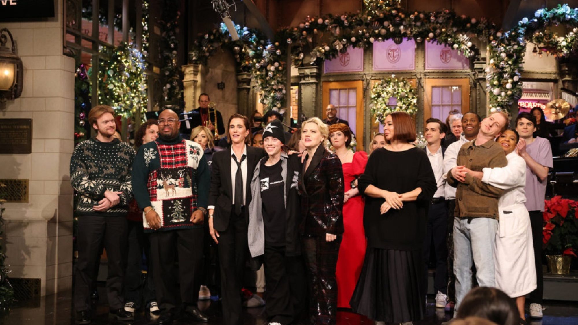 SNL Team, Kate McKinnon & Billie Eilish End Year on Holiday High Note