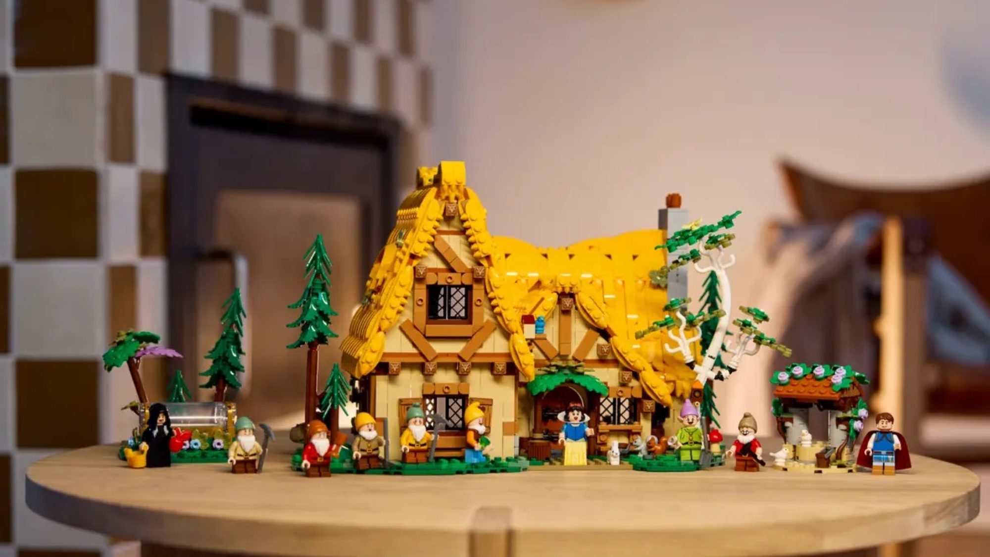 LEGO Debuts Disney Snow White and the Seven Dwarfs' Cottage Set