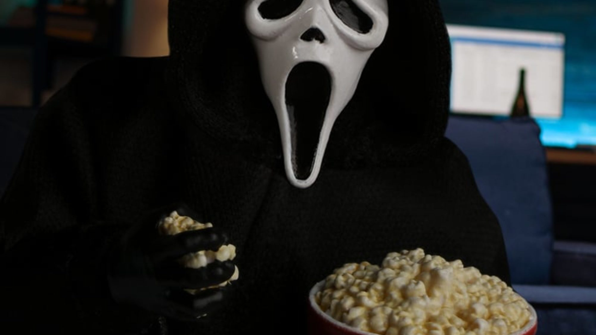 Ghost Face is Out for Blood with Mezco Toyz Newest One:12 Collective