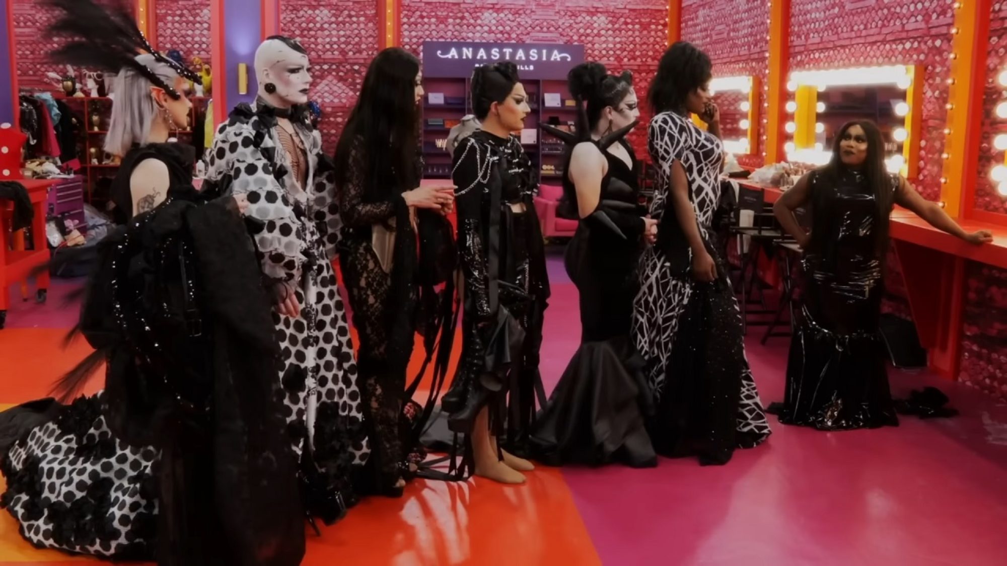 RuPaul's Drag Race S16E10 Werq the World Preview: Making a Statement