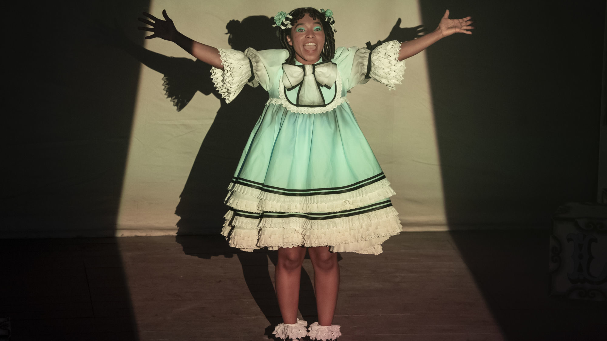 Interview with the Vampire S02E04 Images: Claudia's Unliving Nightmare