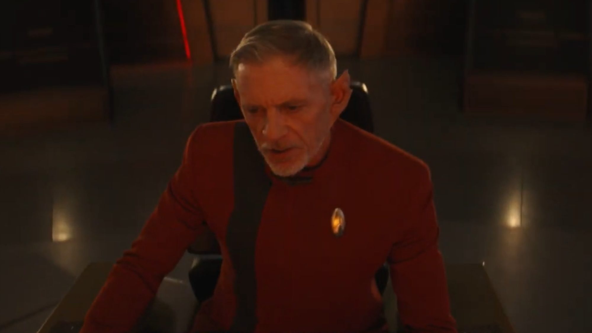 Star Trek: Discovery: Frakes Gives Finale Preview Riker "Red Alert!"