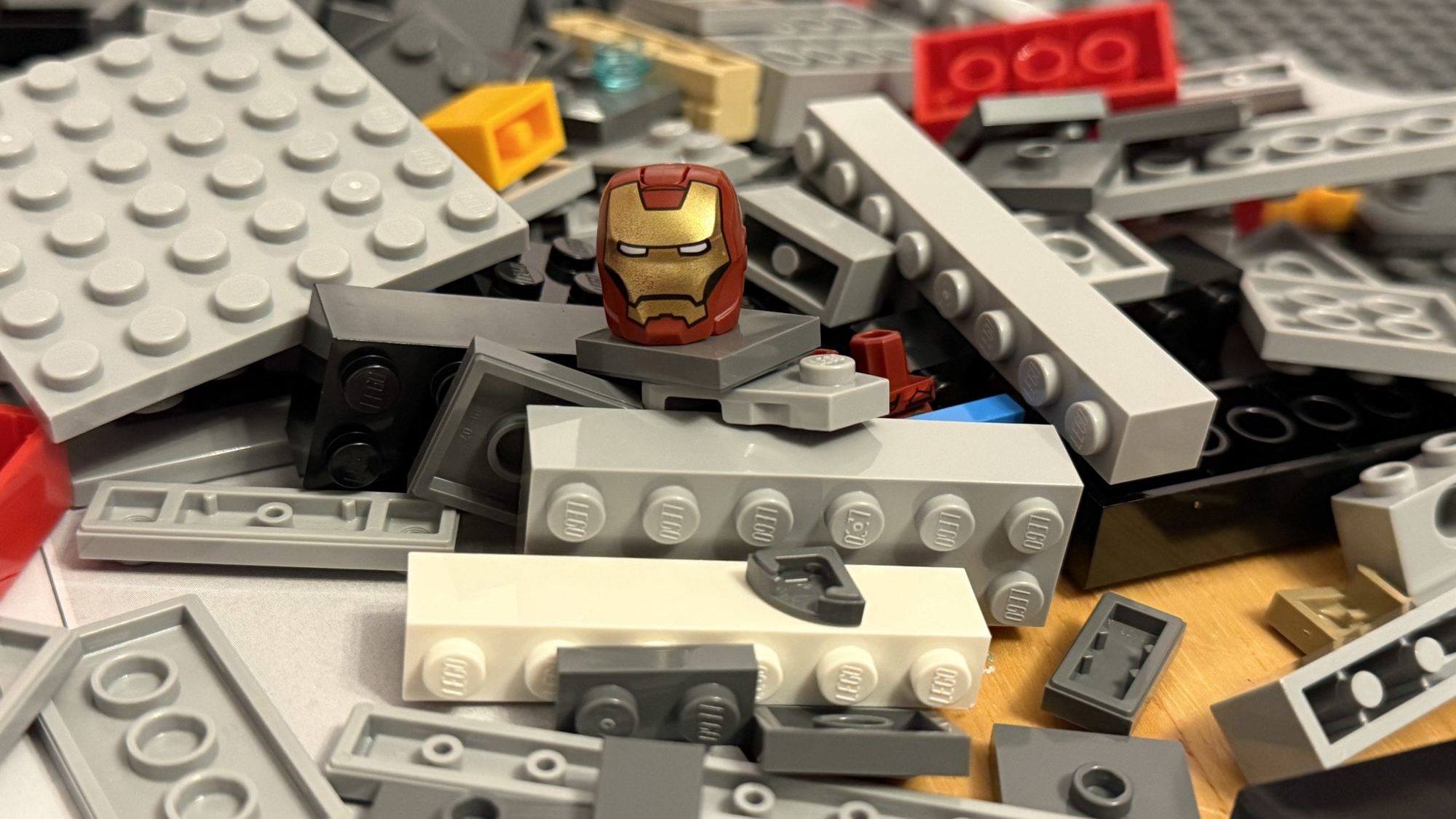 LEGO Marvel Studios Avengers Tower Build: I Am Iron Man