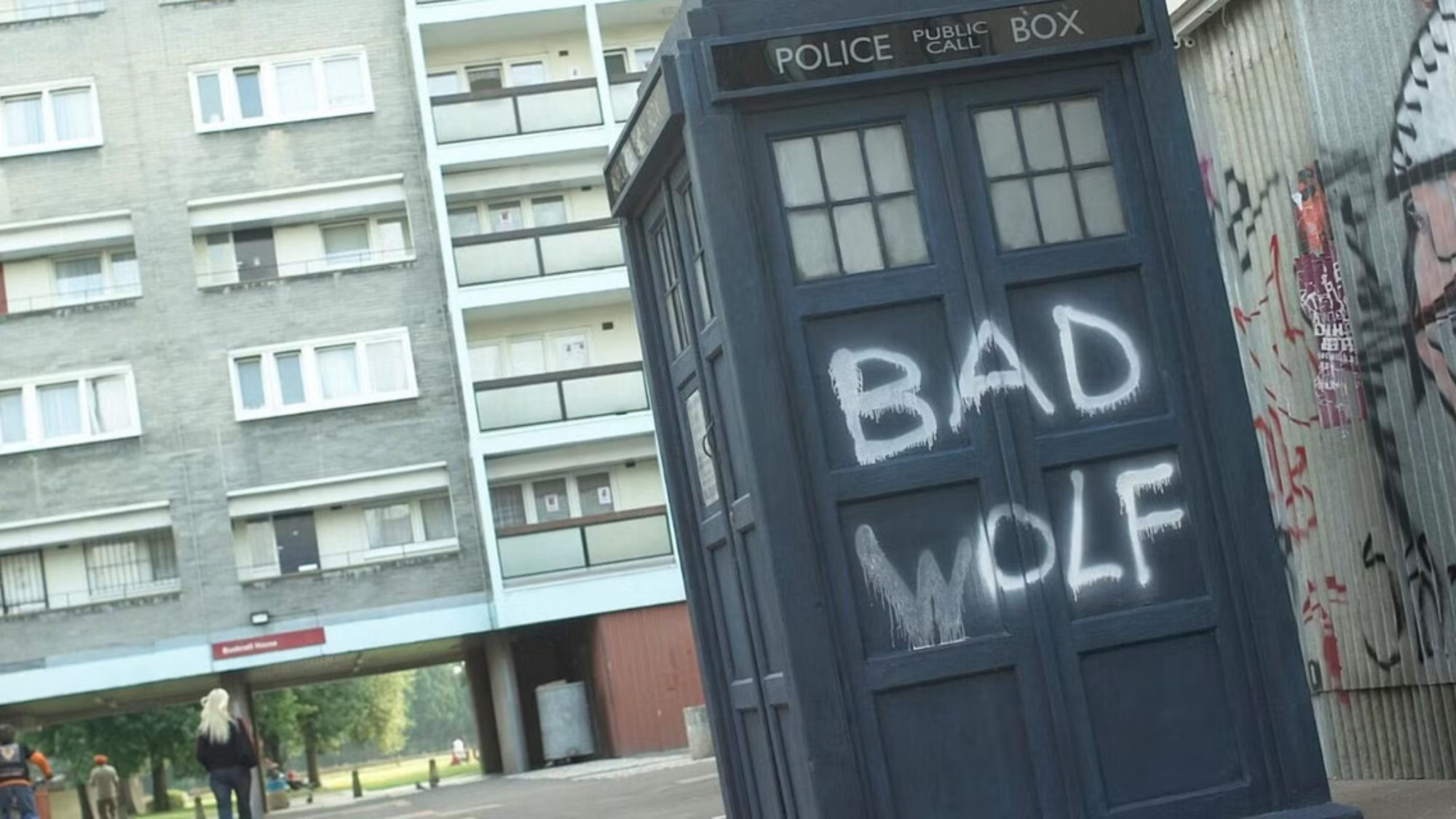 Doctor Who: Looking Back at "Bad Wolf" - The New Show's First Meme