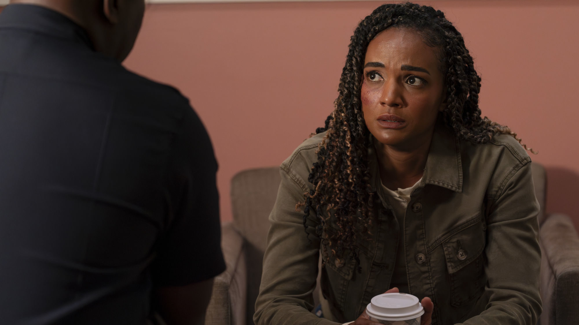 The Rookie S07E09: "The Kiss" Images; E11: "Speed" Overview Released