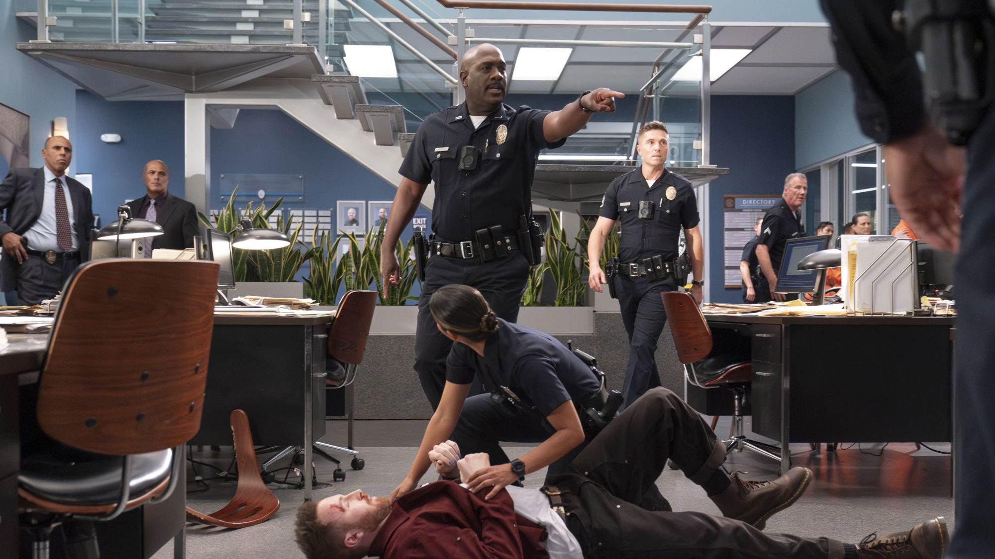 The Rookie S07E11: "Speed" Trailer, New S07E10: "Chaos Agent" Images
