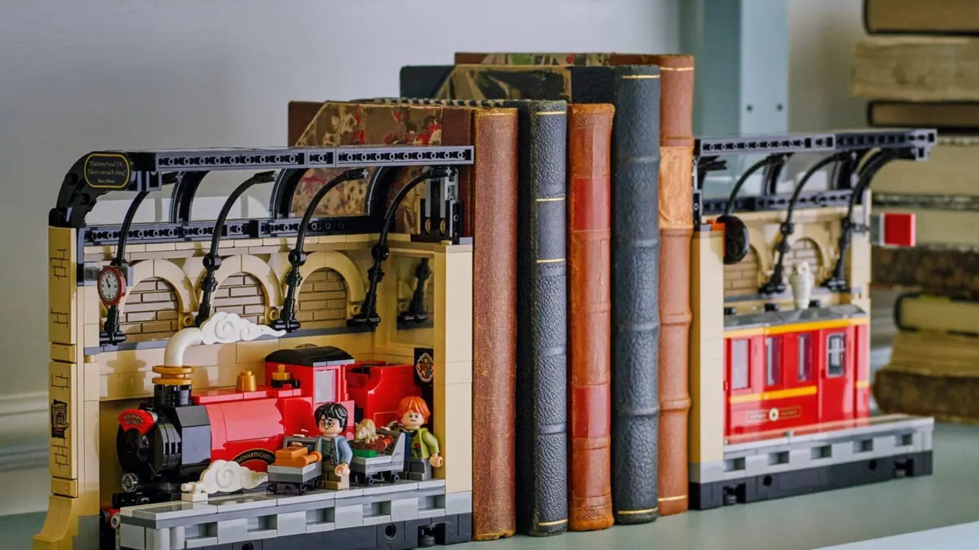 LEGO Reveals New Harry Potter Hogwarts Express Book Nook Set