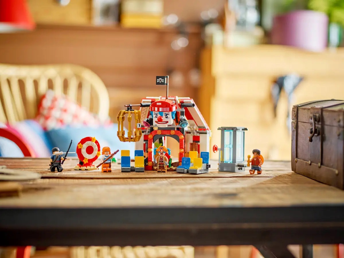LEGO Debuts New One Piece Buggy the Clown's Circus Tent Set