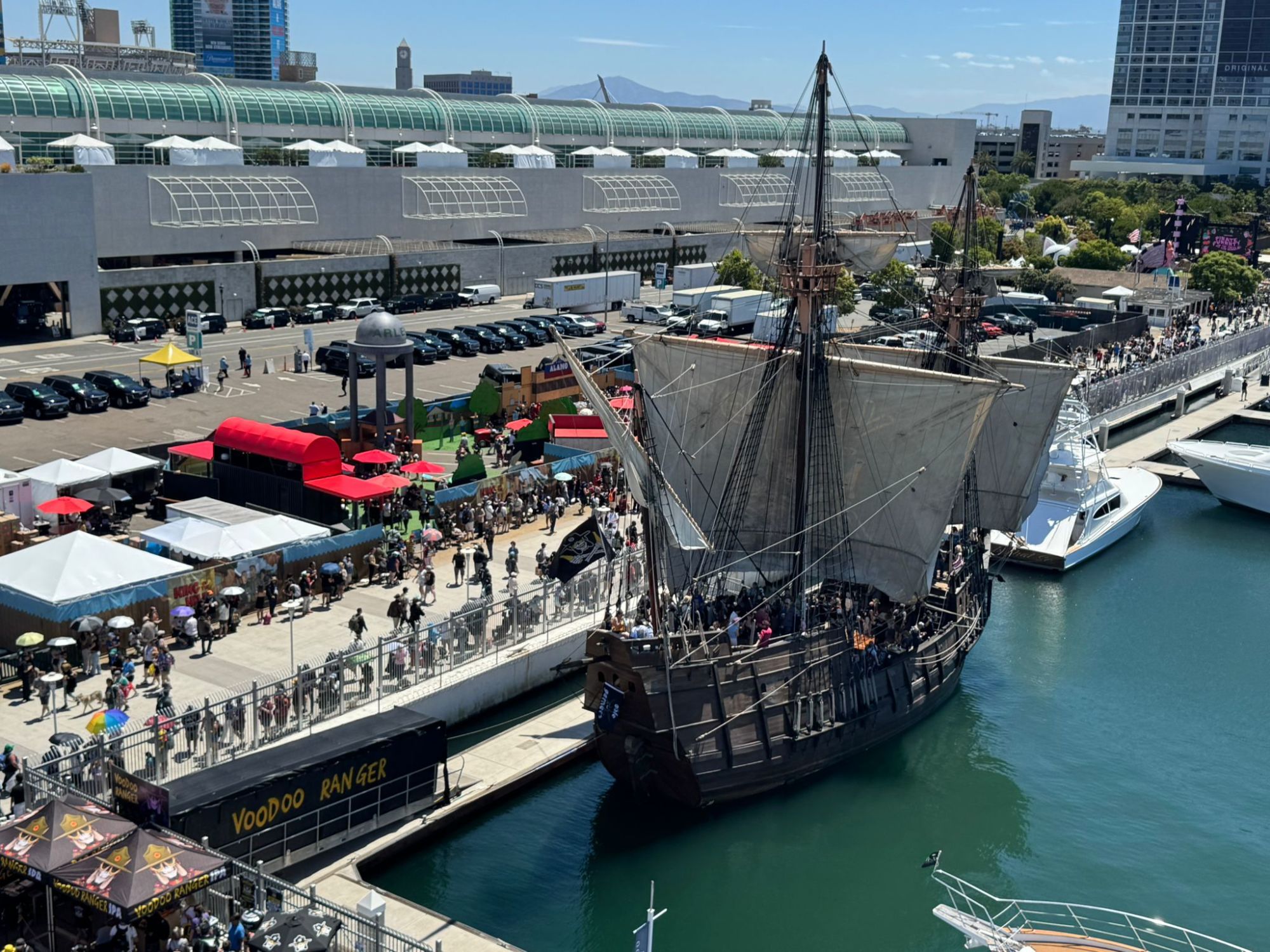 SDCC: The San Diego Ferris Wheel And Block Party Of Abbott Elementary