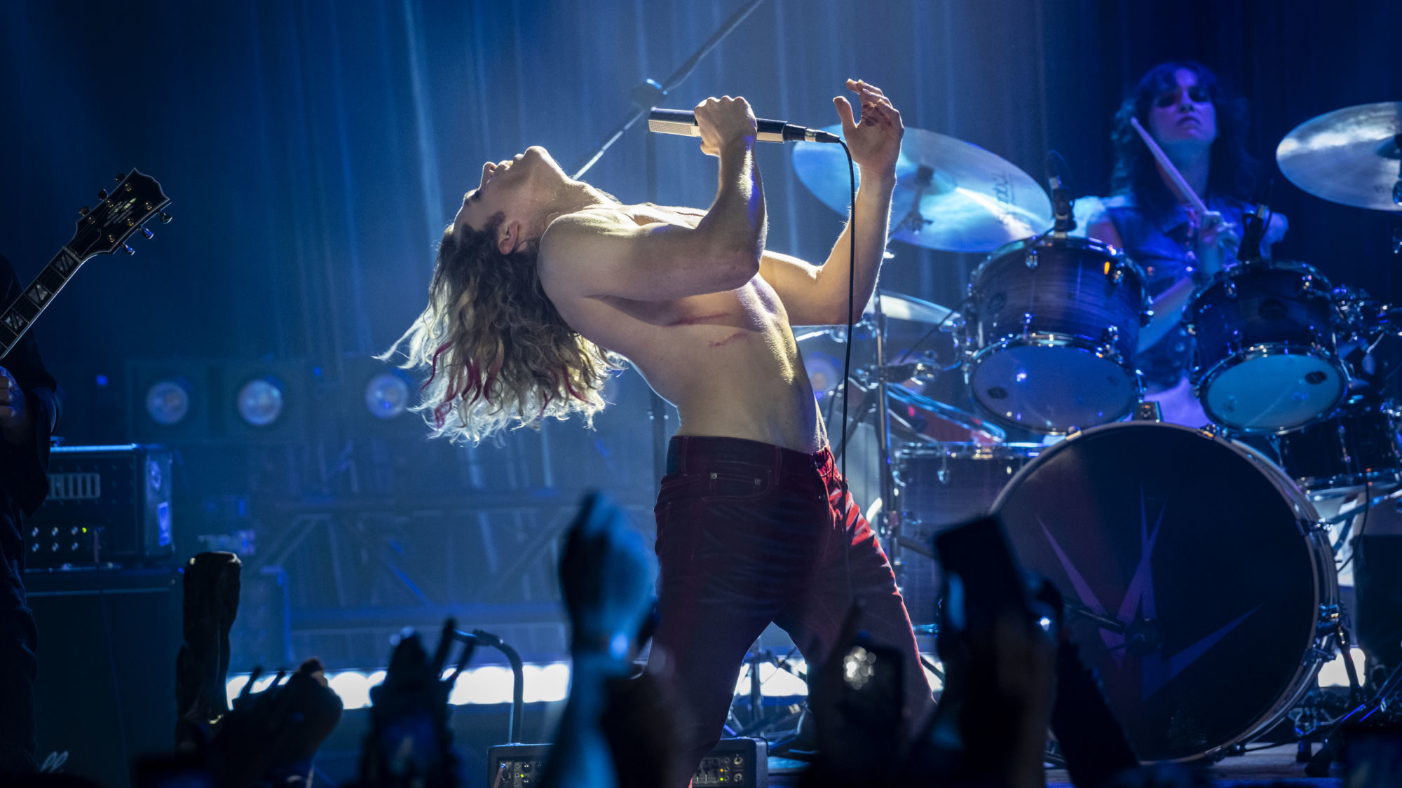 The Vampire Lestat Sneak Peek: Lestat Intros The Band to His Fans